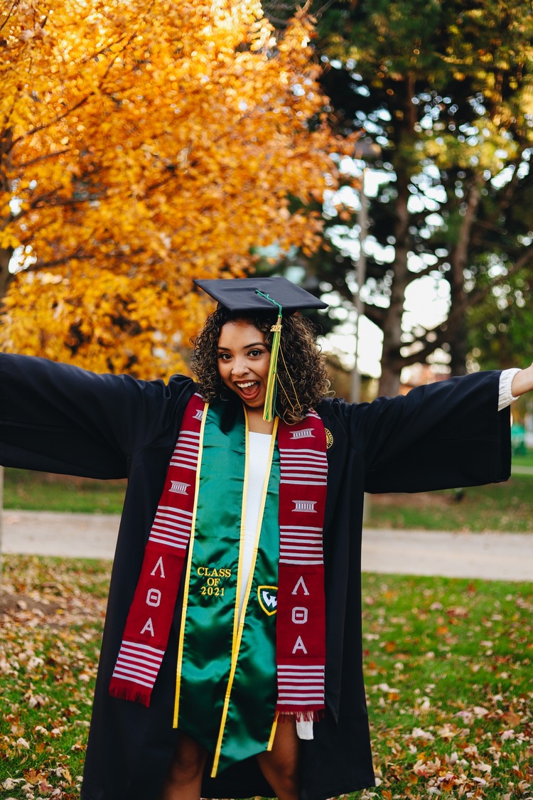 Leslie, A Wayne State University Grad Tale | chettaratphotography.com