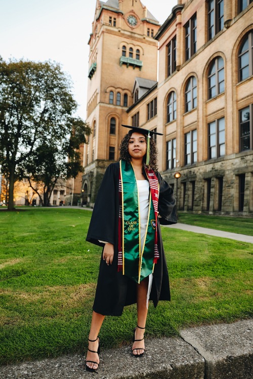 Leslie, A Wayne State University Grad Tale | chettaratphotography.com