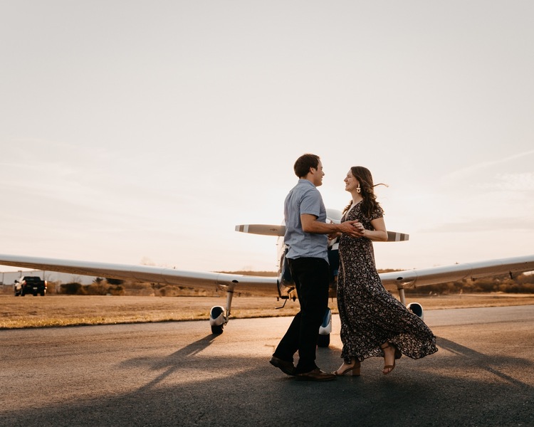 Charlotte-Monroe Executive Airport Engagement Session // Carter + Alec ...