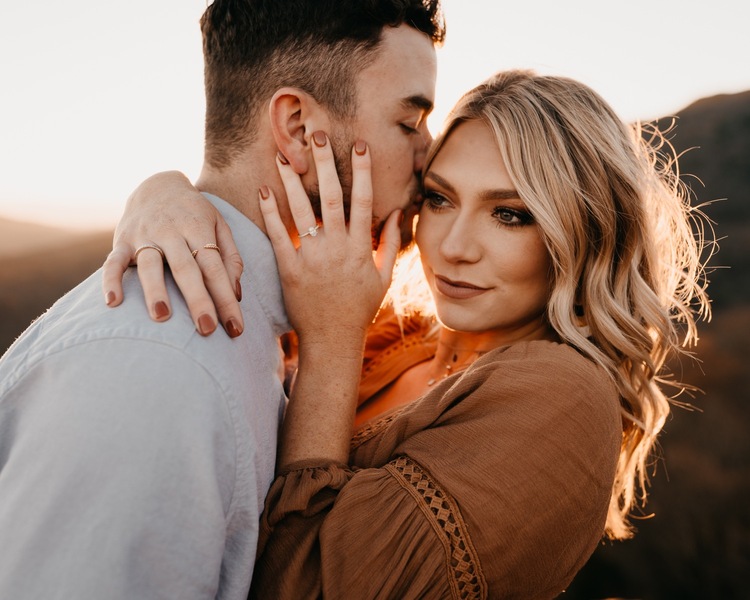Bailey & Matthew - Engagement at Rough Ridge Lookout - William Avery ...
