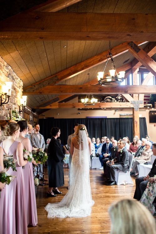 Kendel + Adam | Olde 41 Wedding in Green Bay, Wisconsin - Emily Megan ...