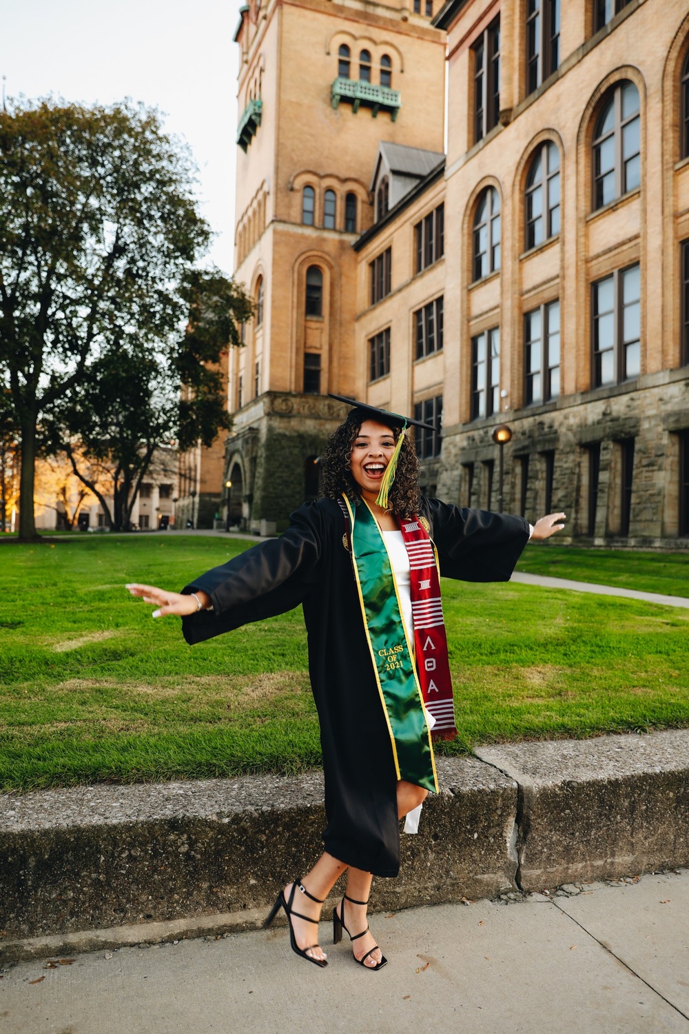 Leslie, A Wayne State University Grad Tale | chettaratphotography.com