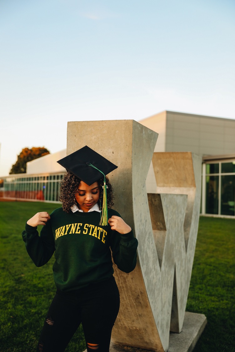 Leslie, A Wayne State University Grad Tale | chettaratphotography.com