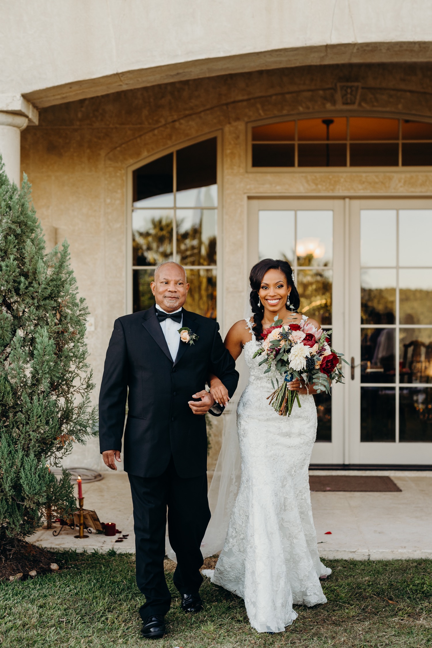 Small Intimate Wedding in Austin, Texas | Gabrielle & Kyle - Elisa ...