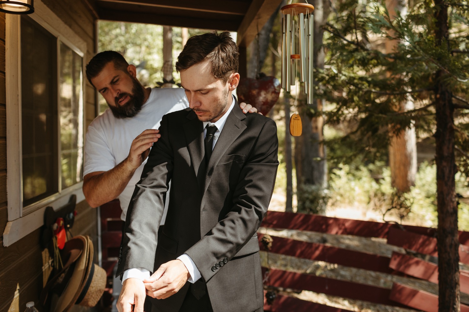 Intimate Cabin Wedding in Idyllwild – Carmelisse Photography