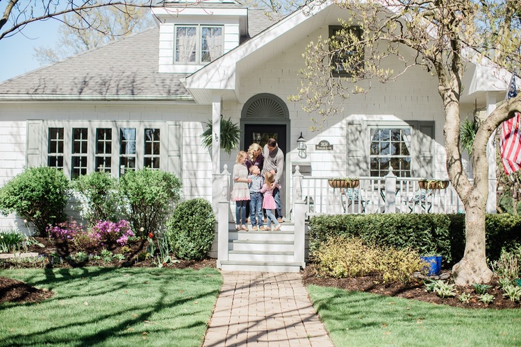 Front Porch Photography 3,131 Modern House Porch Stock Photos,